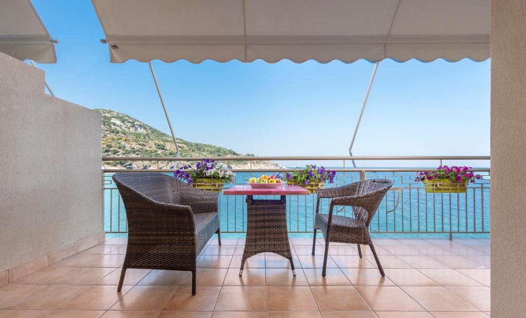 Tosca Beach Hotel - ZNAK Travel